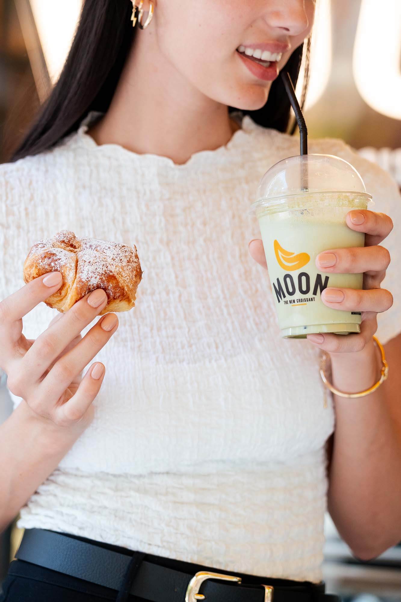 Moon - WASD | Agencia de Marketing Digital